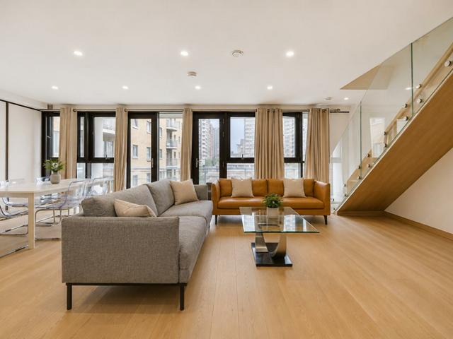 Apartment to rent in Meridian Place, London, E14