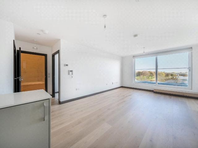Apartment to rent in Merlin Drive, Fletton Quays, Peterborough, Cambridgeshire, PE2 | Leaders