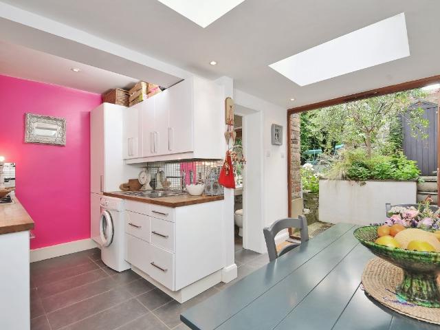 apartment to rent in Nasmyth Street, Hammersmith, London, W6