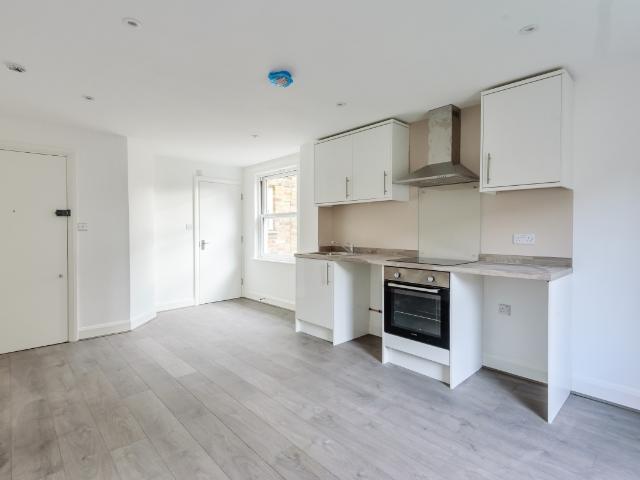 apartment to rent in New Cross Road, New Cross, London, SE14