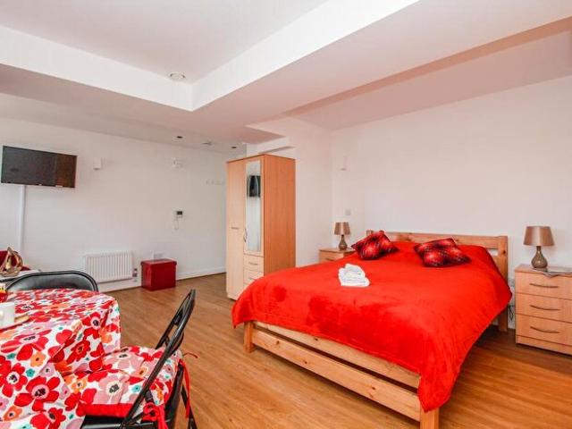 Apartment To Rent In New Inn Hall Street, Oxford, OX1