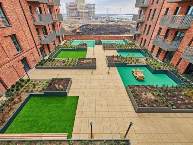 apartment to rent in New Road, Dagenham, London, RM9