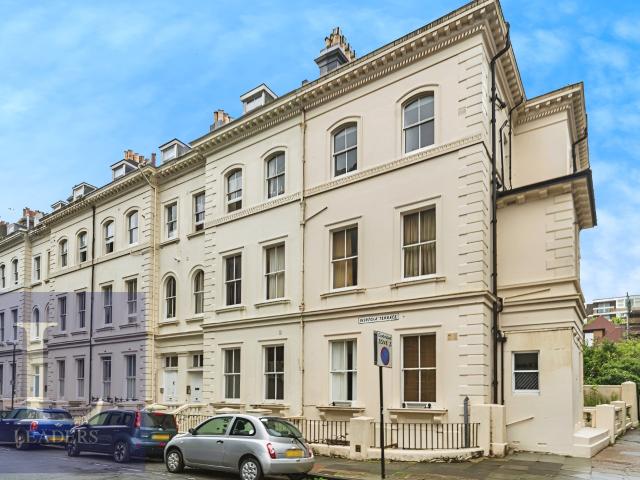 Apartment to rent in Norfolk Terrace, Brighton, East Sussex, BN1 | Leaders