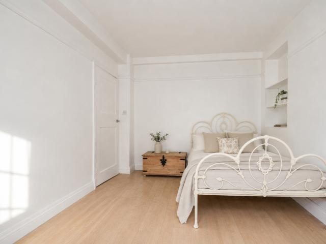 apartment to rent in Old Brompton Road, Earls Court, London, SW5