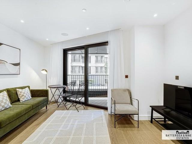 Apartment to rent in One Linear Place, London, SW11