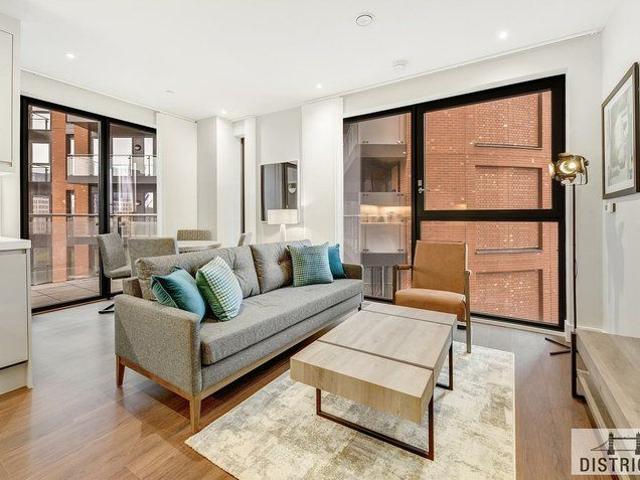 Apartment to rent in Orchard Wharf, London, E14