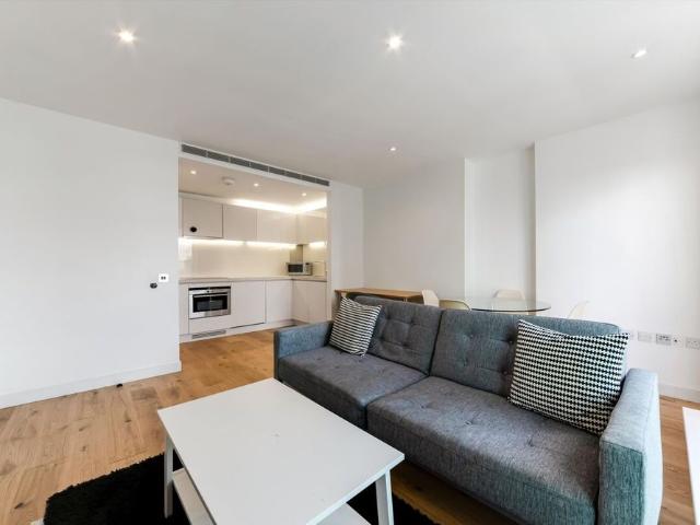 Apartment to rent in Pan Peninsula London E14