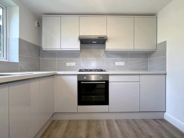apartment to rent in Parish Lane, Penge, SE20