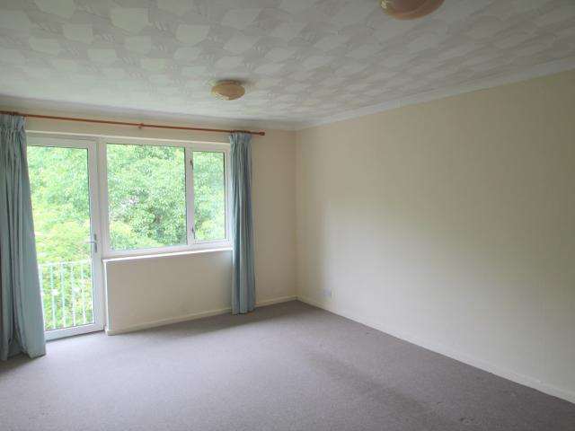 Apartment to rent in Park Court, Old London Road, Brighton, BN1 | Leaders