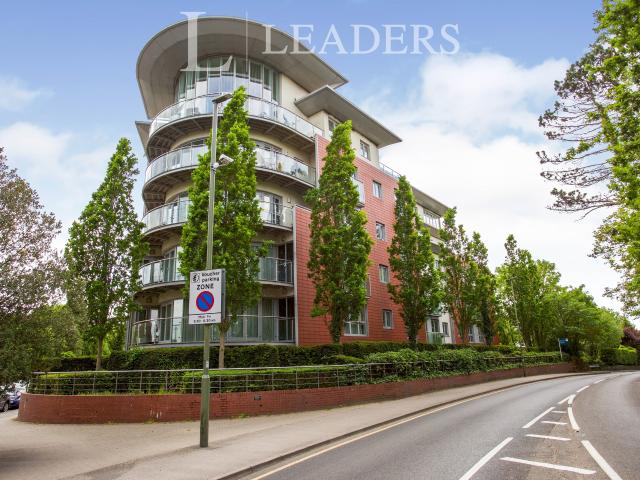 Apartment to rent in Park Heights, Constitution Hill, Woking, GU22 | Leaders