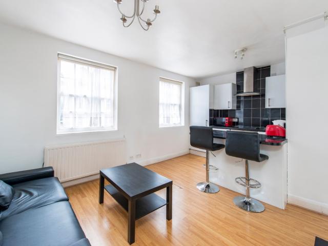 apartment to rent in Park Road, Marylebone, London, NW1