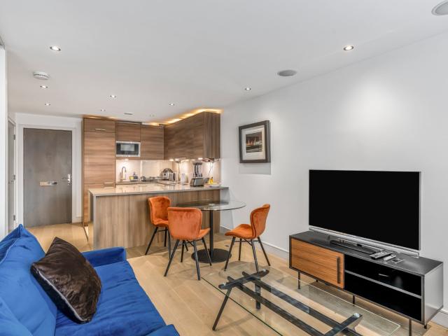 apartment to rent in Park Street, London, SW6