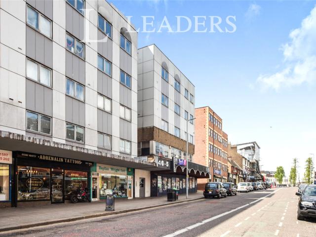 Apartment to rent in Park Street, Luton, Bedfordshire, LU1 | Leaders