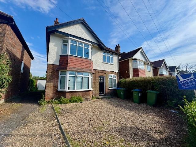 Apartment to rent in Peartree Avenue, Southampton, SO19 | Leaders