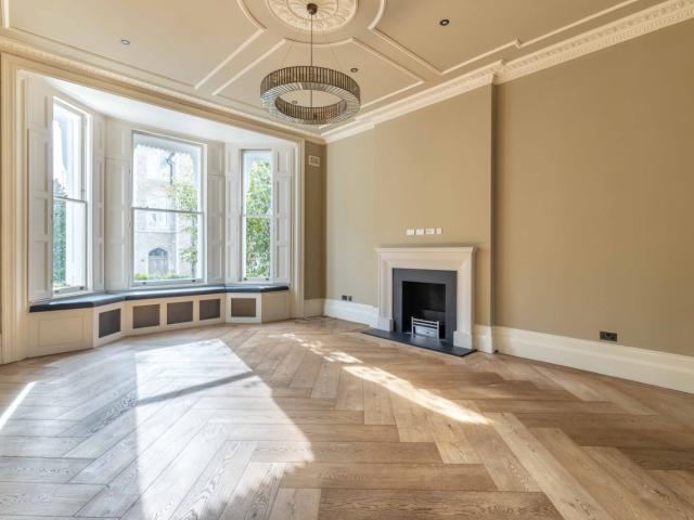 apartment to rent in Phillimore Place, Kensington, London, W8