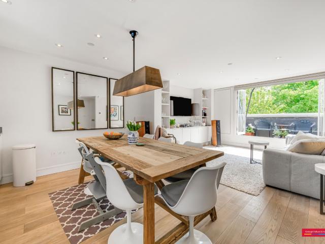 apartment to rent in Porchester Square, London, W2