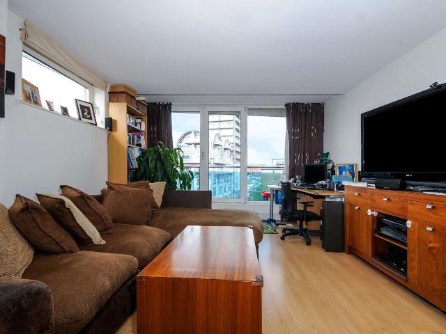 apartment to rent in Plough Way, Surrey Quays, London, SE16
