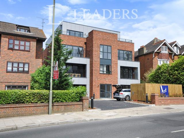 Apartment to rent in Plaistow Lane, Bromley, BR1 | Leaders