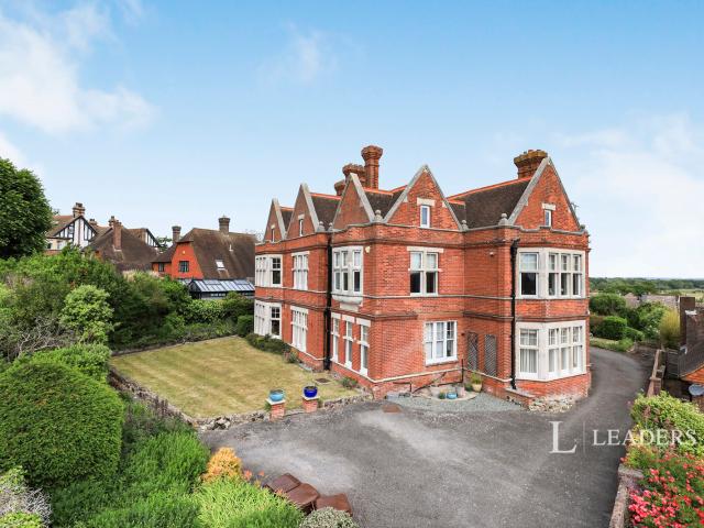 Apartment to rent in Prideaux Road, Eastbourne, BN21 | Leaders