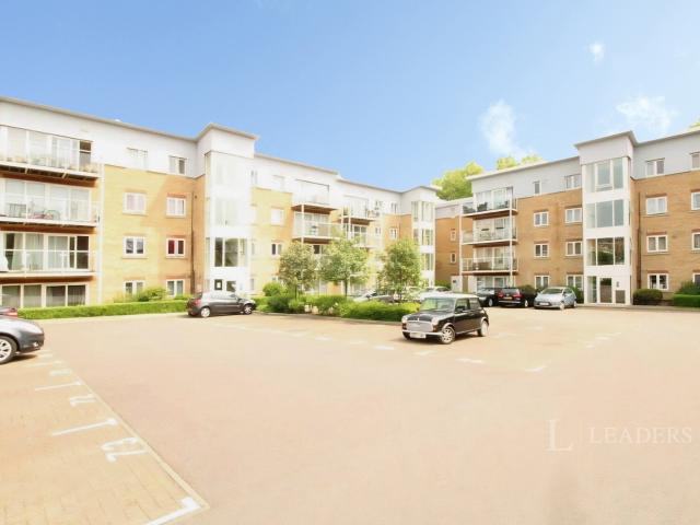 Apartment to rent in Primrose Close, Luton, Bedfordshire, LU3 | Leaders