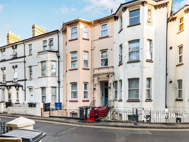 Apartment to rent in Purbeck Road, Bournemouth, BH2 | Leaders