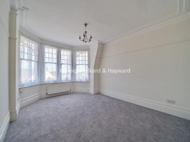 apartment to rent in Queens Avenue, London, N10