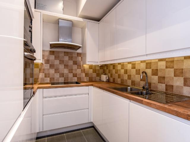 apartment to rent in Queens Gate, South Kensington, London, SW7