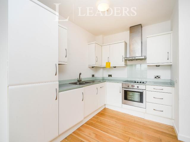 Apartment to rent in Queens Road, Brighton, East Sussex, BN1 | Leaders