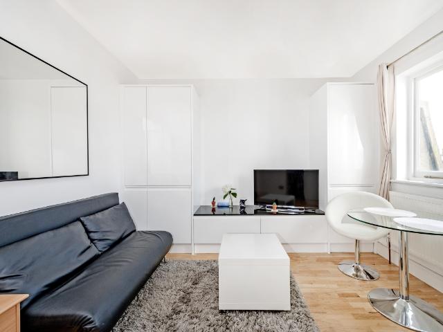 apartment to rent in Queensborough Terrace, Bayswater, London, W2
