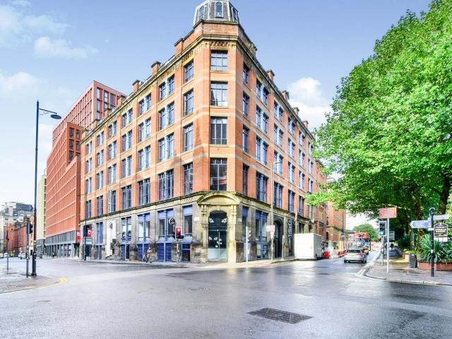 Apartment to rent in Regency House, 36 38 Whitworth Street, Manchester, M1 | Leaders