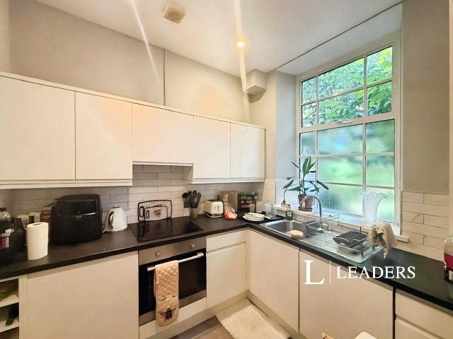 Apartment to rent in Regent House, Princes Place, Brighton, BN1 | Leaders