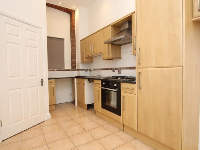 Apartment to rent in Regent Street, Kettering, Northamptonshire, NN16 | Leaders