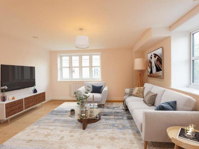 Apartment to rent in Reigate Hill, Reigate, Surrey, RH2 | Leaders