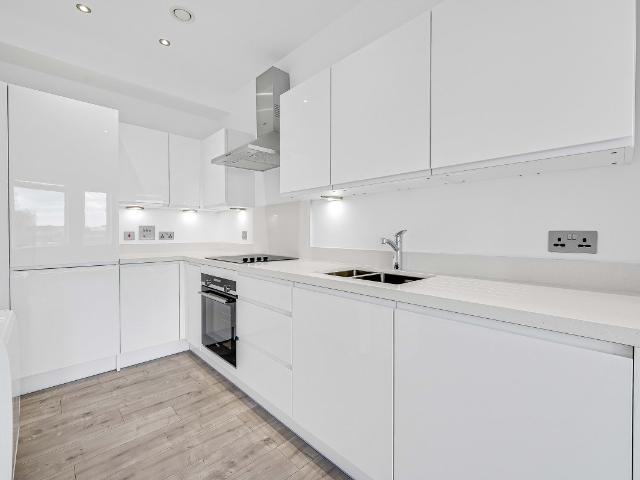 apartment to rent in River Front, Enfield, EN1