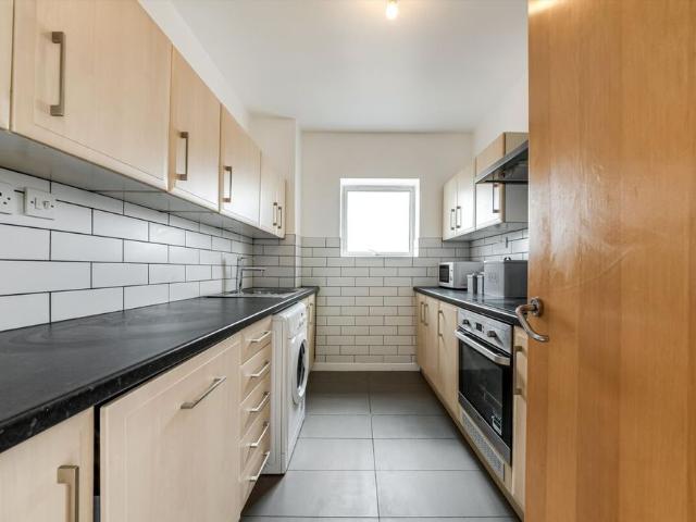 Apartment to rent in Riverview Court, E14