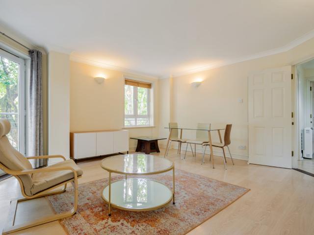 apartment to rent in Rope Street, Surrey Quays, London, SE16