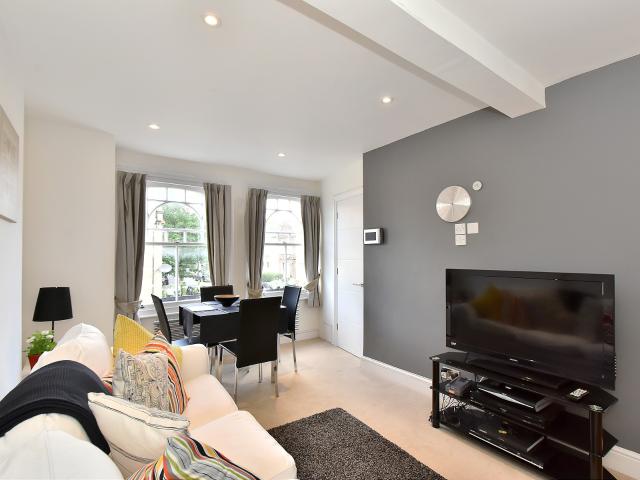 apartment to rent in Rosebury Road, Fulham, London, SW6