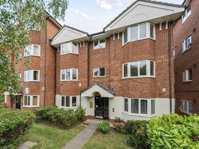 apartment to rent in Rossetti Road, Bermondsey, London, SE16