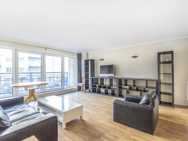 apartment to rent in Rotherhithe Street, Surrey Quays, London, SE16