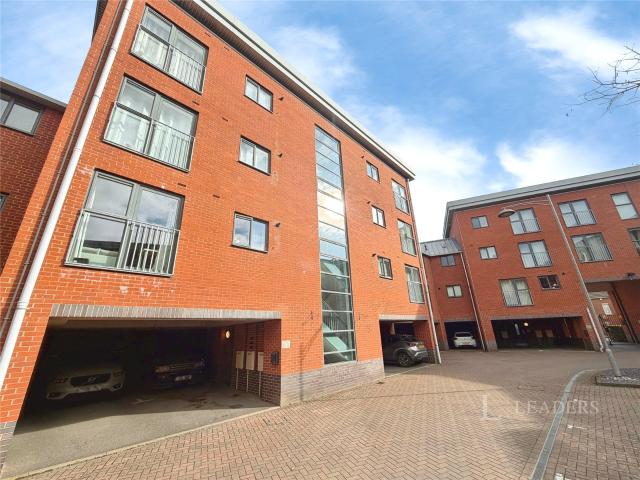 Apartment to rent in Rothesay Gardens, Wolverhampton, West Midlands, WV4 | Leaders
