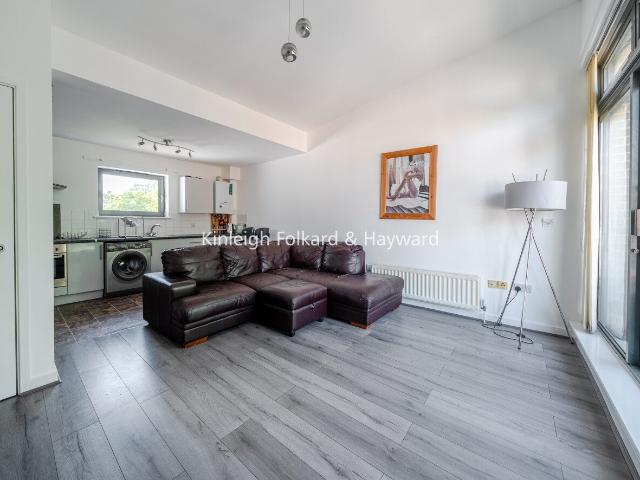 apartment to rent in Roupell Road, Brixton, SW2