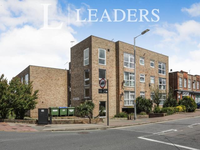 Apartment to rent in Russell Court, Beach Station Road, Felixstowe, IP11 | Leaders