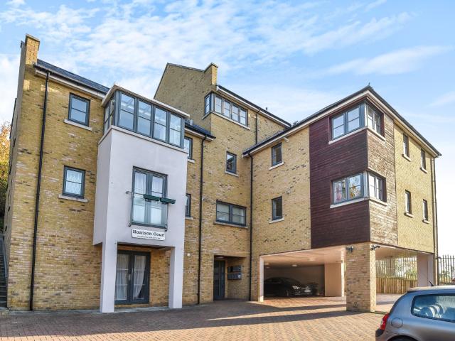apartment to rent in Rye Hill Park, Peckham, London, SE15