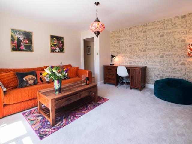 apartment to rent in Shooters Hill Road, Blackheath, London, SE3