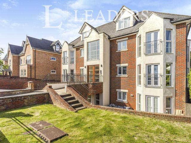 Apartment to rent in Sherbourne Place, 34 Paddockhall Road, Haywards Heath, RH16 | Leaders
