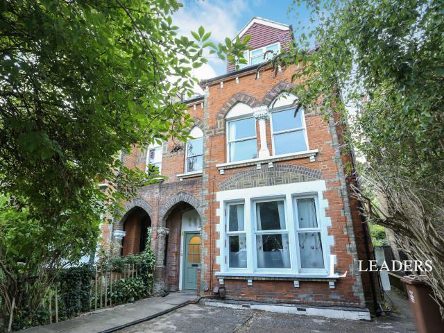 Apartment to rent in Silverdale, London, SE26 | Leaders
