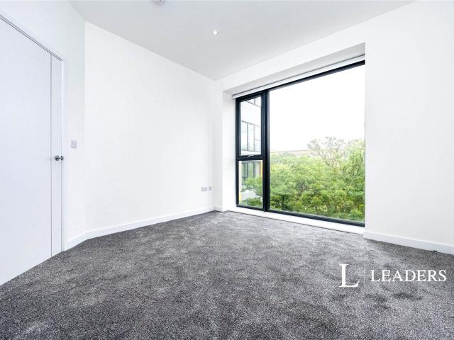 Apartment to rent in Silbury Boulevard, Milton Keynes, Buckinghamshire, MK9 | Leaders