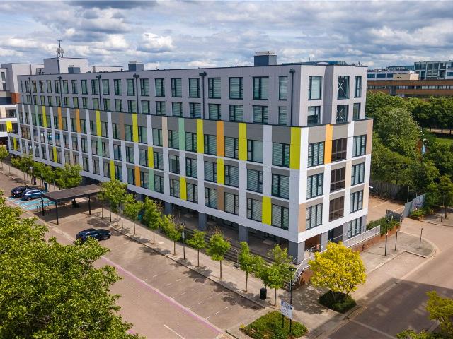 Apartment to rent in Silbury Boulevard, Milton Keynes, Buckinghamshire, MK9 | Leaders