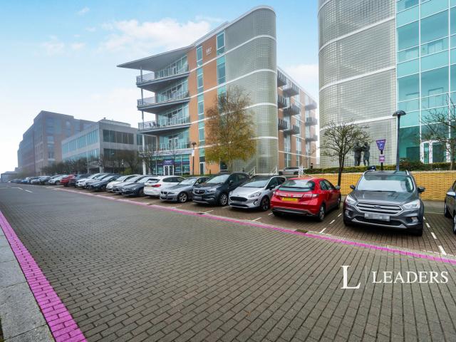 Apartment to rent in Silbury Boulevard, Milton Keynes, Buckinghamshire, MK9 | Leaders