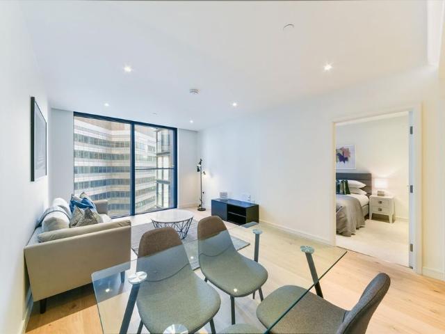 Apartment to rent in South Quay Plaza E14